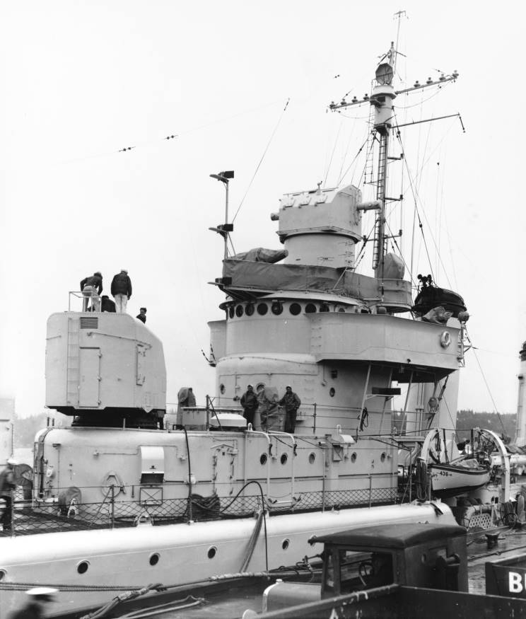 MaritimeQuest - USS Monssen DD-436 Page 1