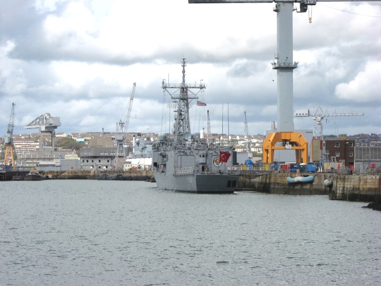 MaritimeQuest - USS Flatley FFG-21/TCG Gemlik F-492 Page 4